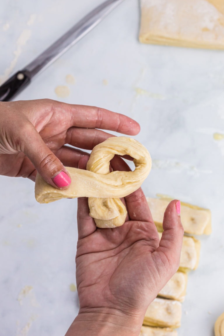 Mom's Knotted Bread Rolls | Made It. Ate It. Loved It.