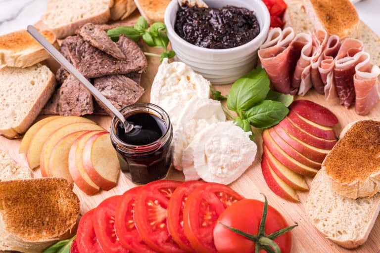 How to Make A Bruschetta Board | Proscuitto & Fig, Tomato and Mozz!