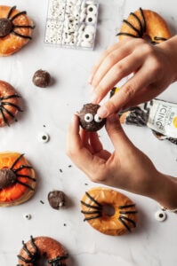 Spider Doughnuts for Halloween | Made It. Ate It. Loved It.